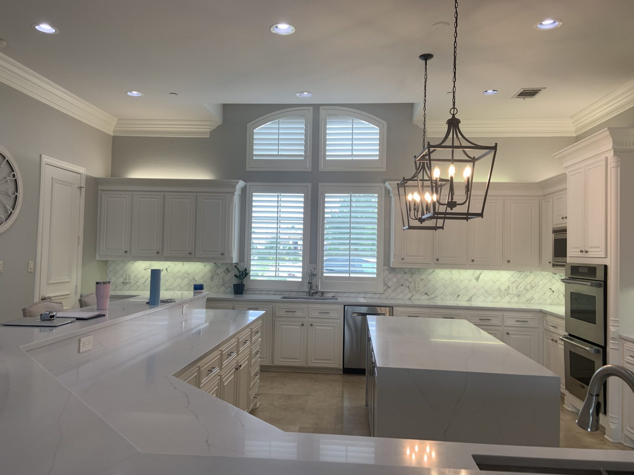 Here's How To Update Your Kitchen Without Remodeling | Courtney Warren Home