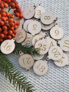 10 practical Christmas decorating tips that designers want you to know ...